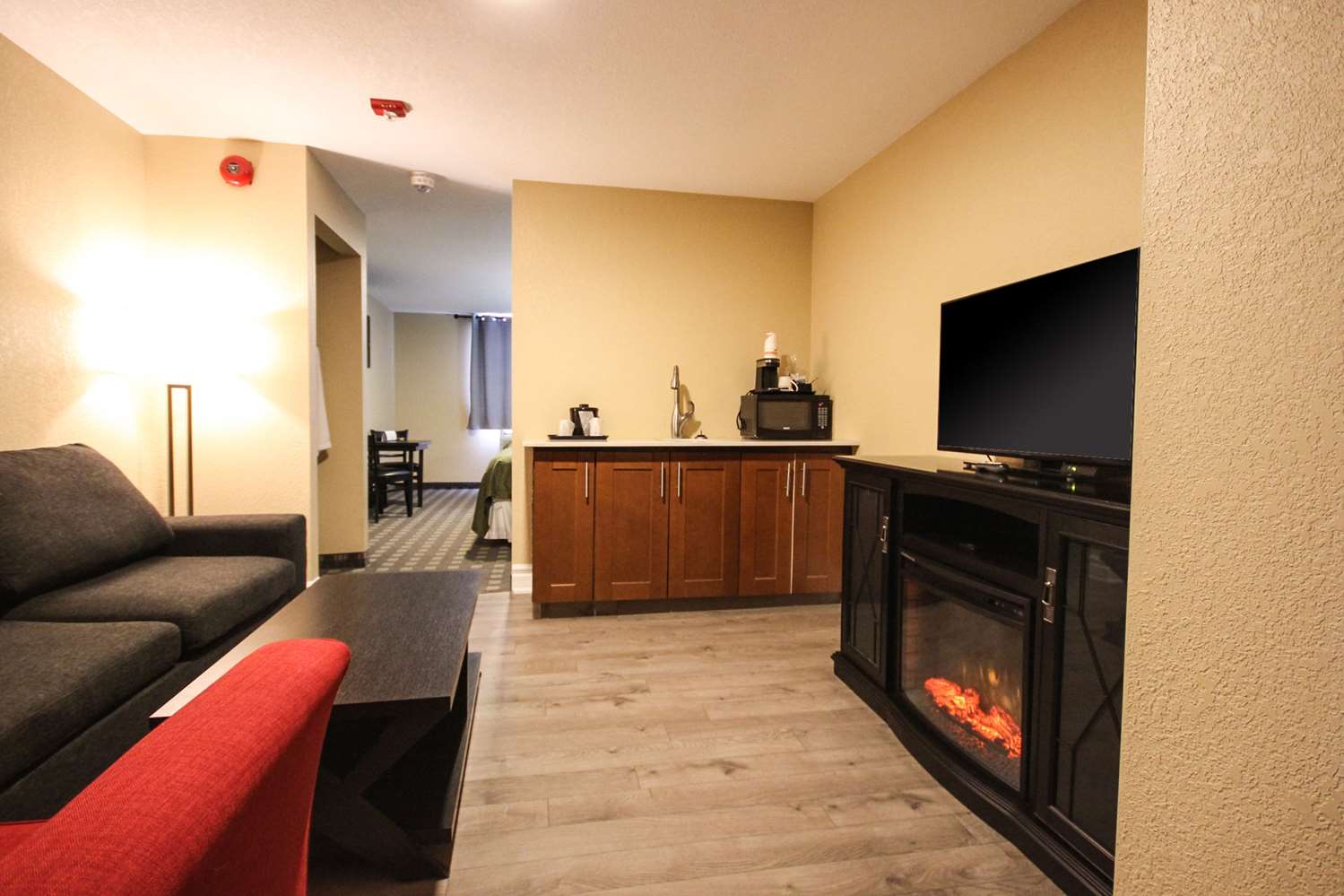 Quality Inn Bracebridge, ON - See Discounts