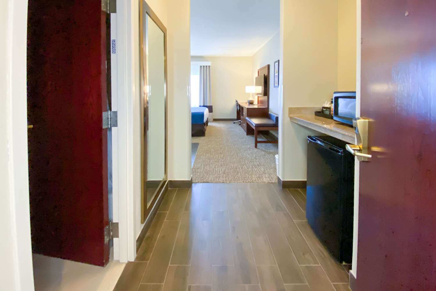 Comfort Inn East Windsor – I-91, Exit 45, CT - See Discounts