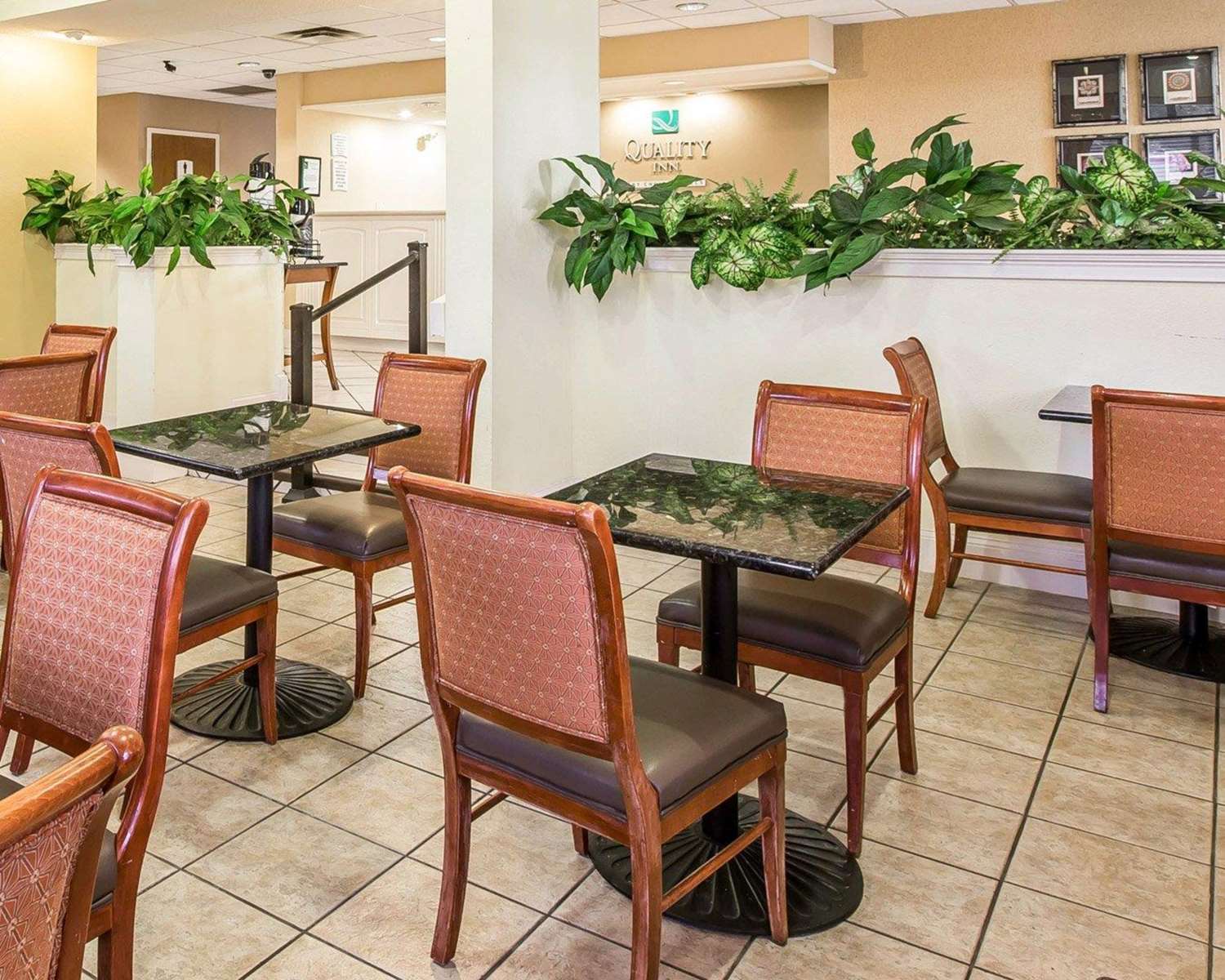 Quality Inn at the Mall Valdosta - I-75, Exit 18, GA - See Discounts