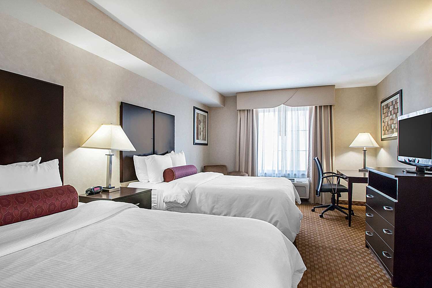 Clarion Inn Elmhurst, IL - See Discounts