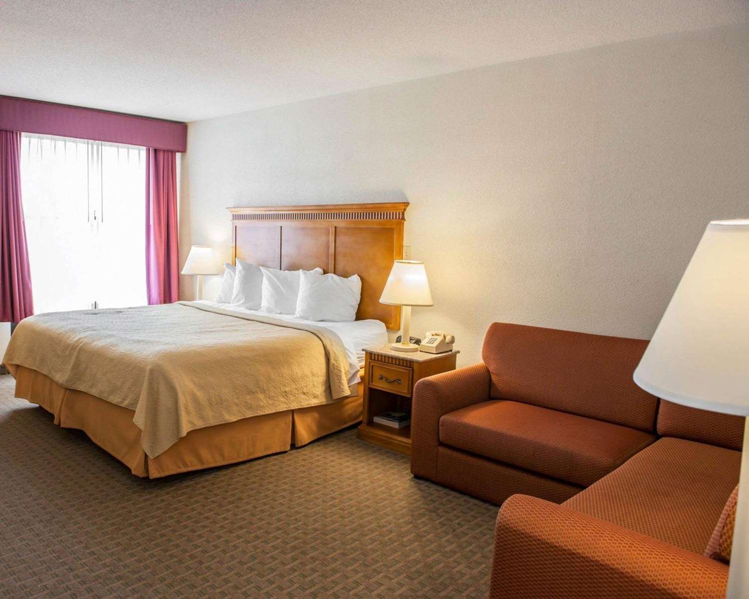 Quality Inn & Suites Speedway Indianapolis, IN - See Discounts