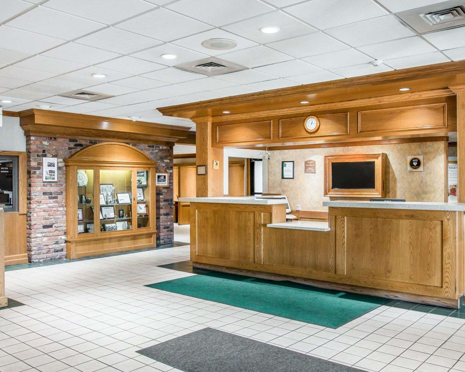 Quality Inn & Suites Monroe, MI - See Discounts