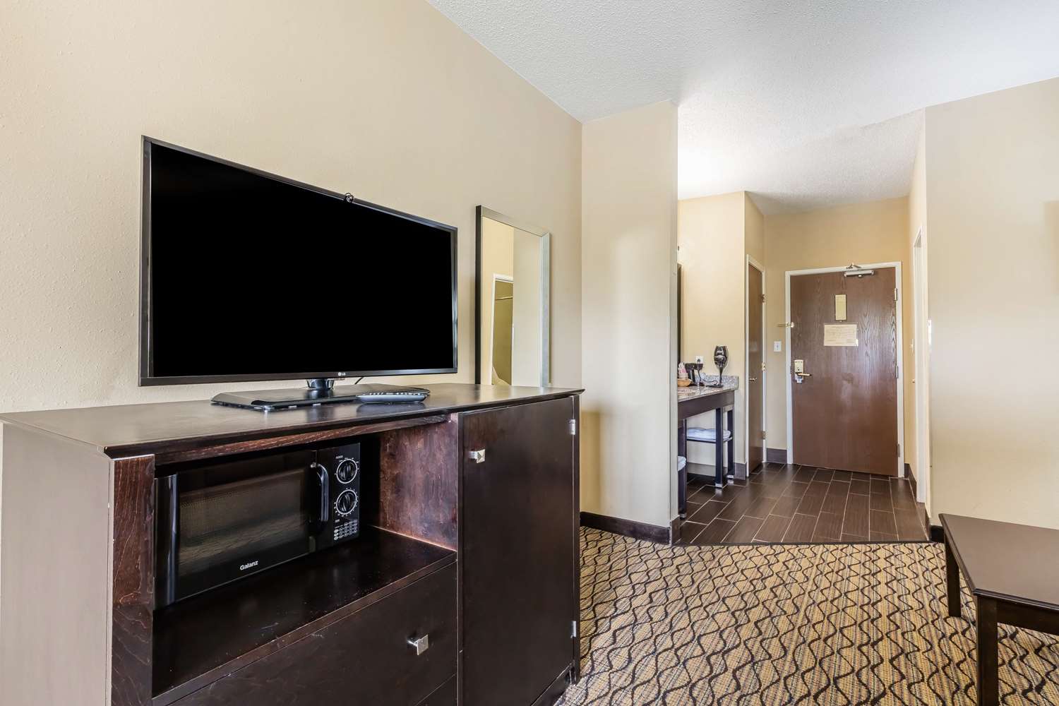 Comfort Inn & Suites Crystal Inn Sportsplex Gulfport - I-10, Exit 31 ...