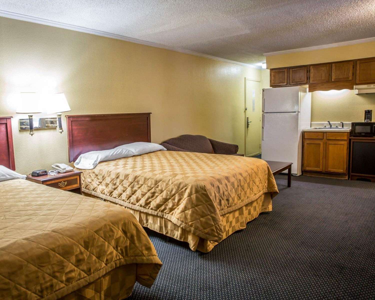 Rodeway Inn & Suites Plymouth, NC - See Discounts