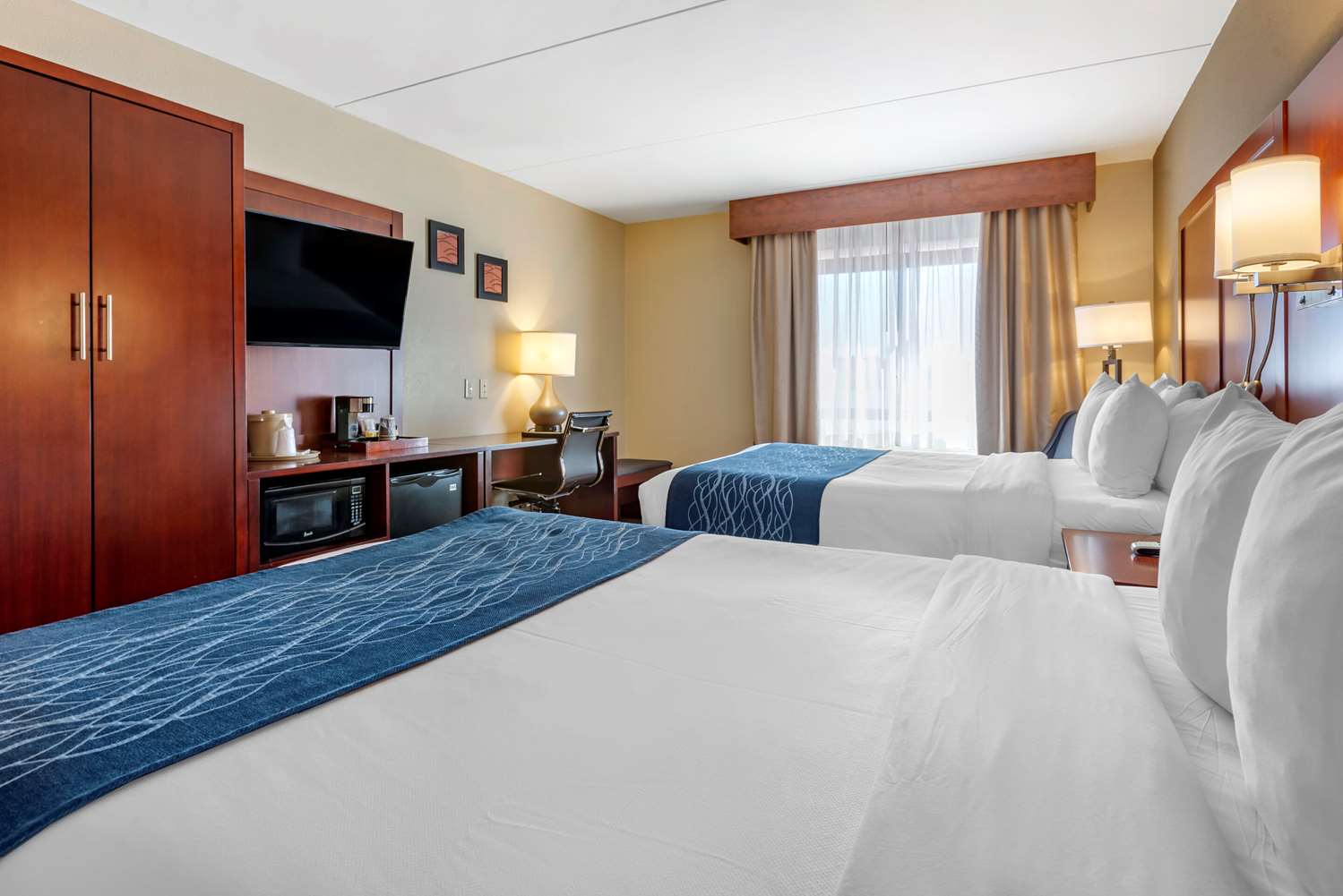 Comfort Inn Edgewater, NJ - See Discounts